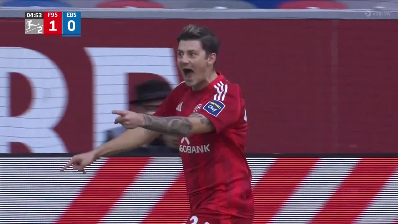 Dawid Kownacki z dubletem w sześć minut! Kibice chwalą Polaka Dawid Kownacki z dubletem w sześć minut! Kibice chwalą Polaka